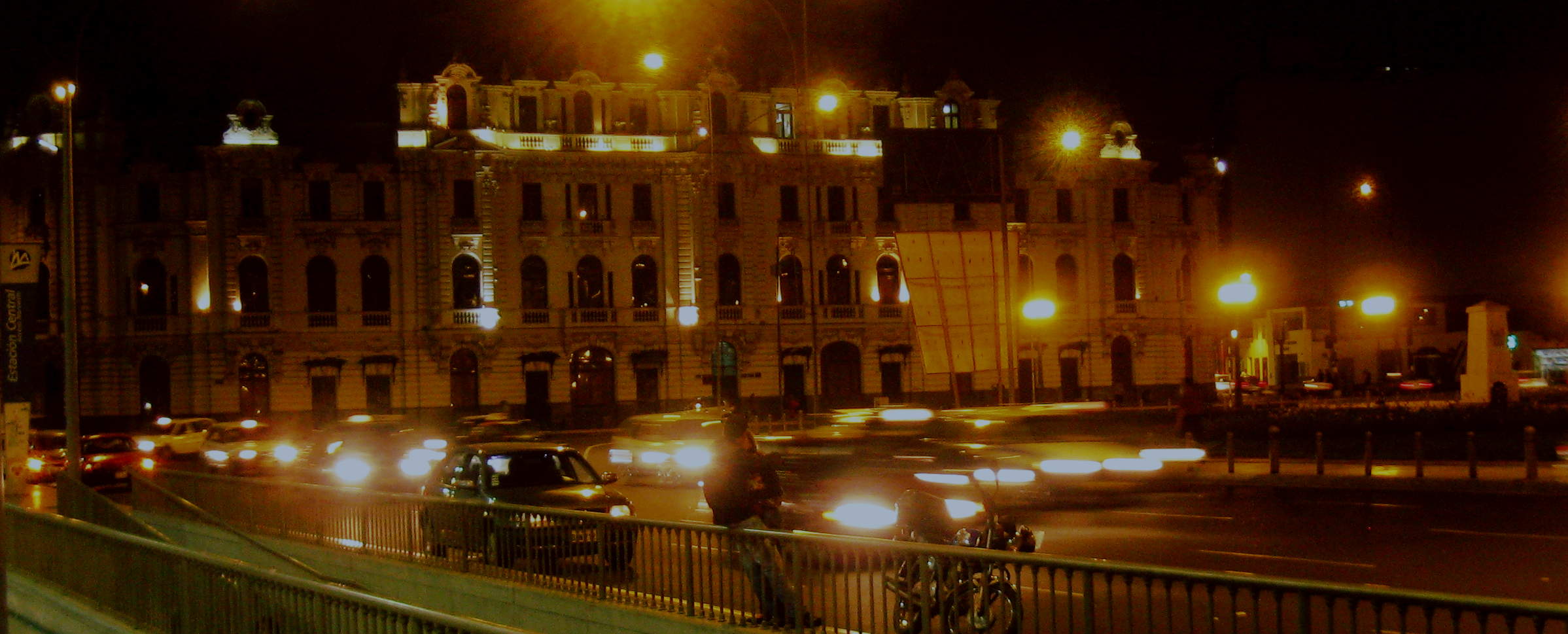 Peru – Lima: Nächtliche Fotos vom Edificio Rimac, Palacio de Justicia ...